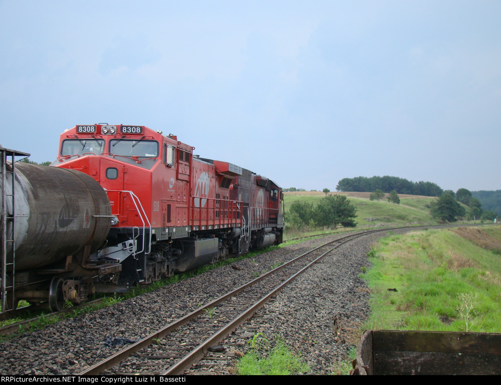 D9-40BBW DASH-9 8308